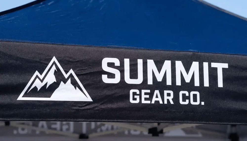 Difference Between a Pop-Up Canopy and a Regular Tent